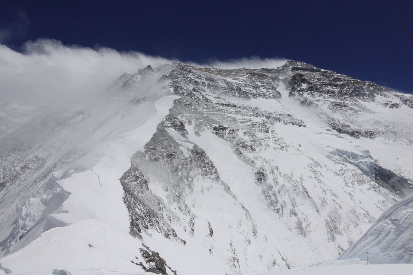 Everest Team Tags North Col - Alpenglow